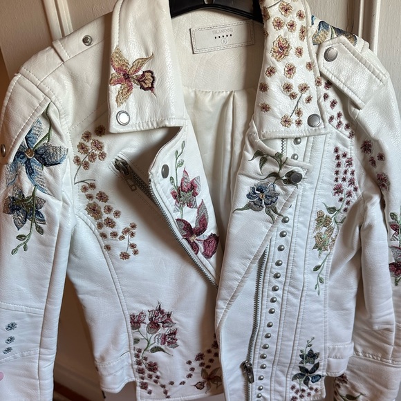 Blank NYC | Jackets & Coats | Blanknyc Beautiful White Leather Jacket With Flower Detail | Poshmark